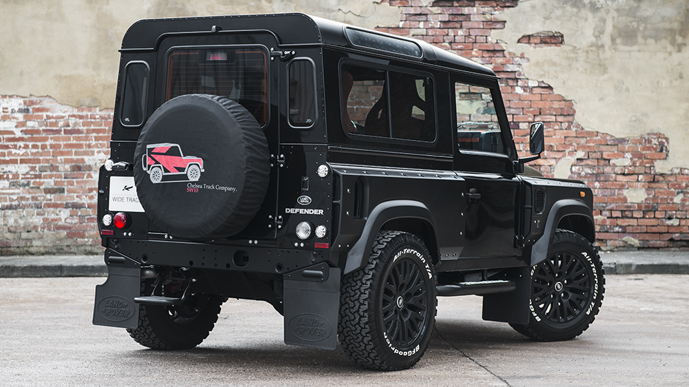 Go LHD with the Kahn Defender XS90 Chelsea Wide Track